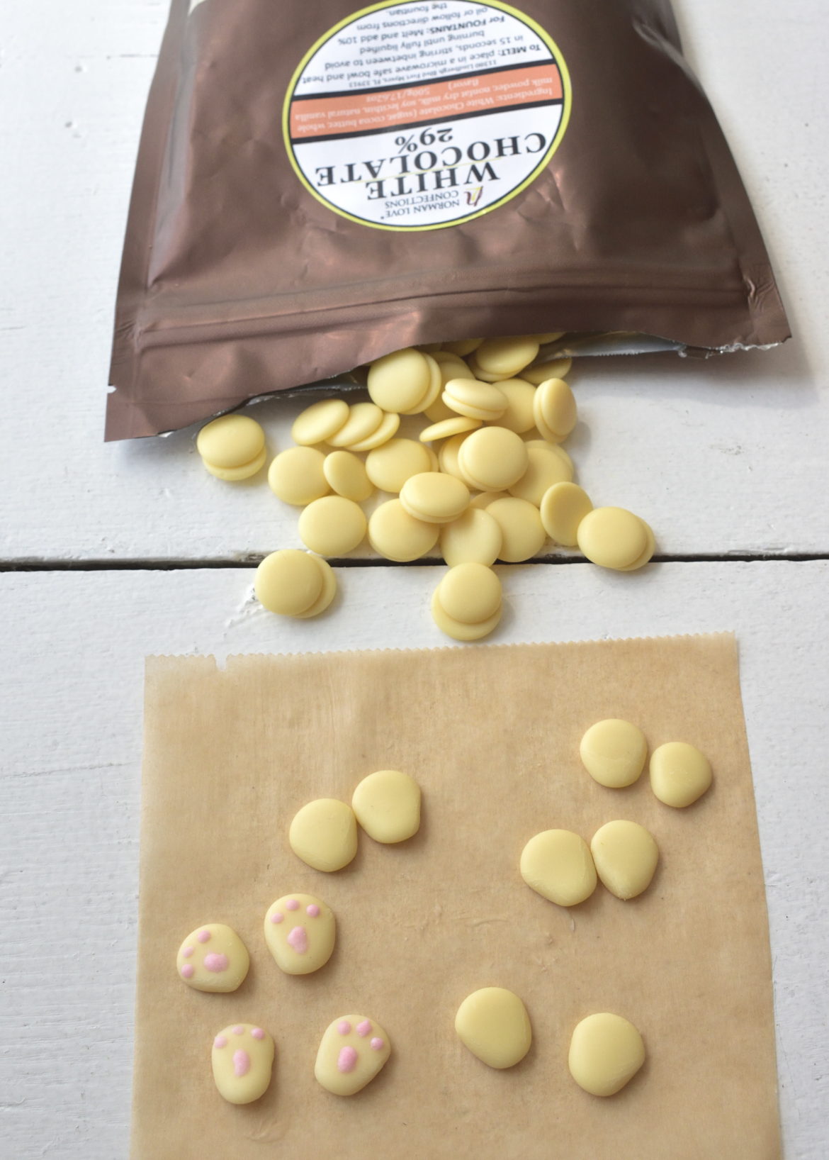 How to make bunny tail truffles for your Easter holiday celebrations!