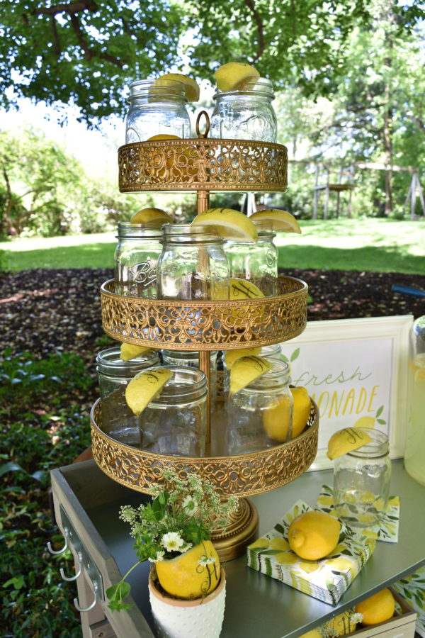 Lemonade stand fun for easy breezy summer entertaining!