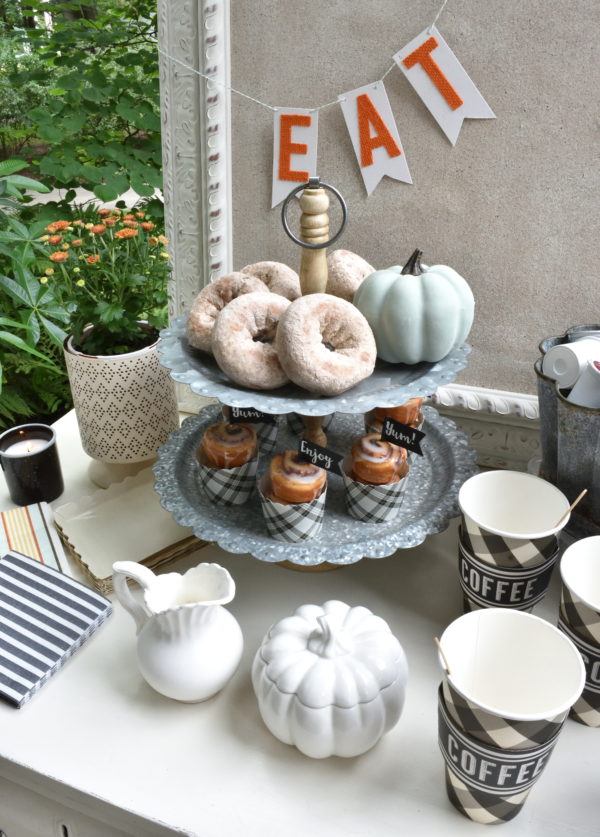 Coffee bar styling for fall breakfast fun! See the easy ideas!