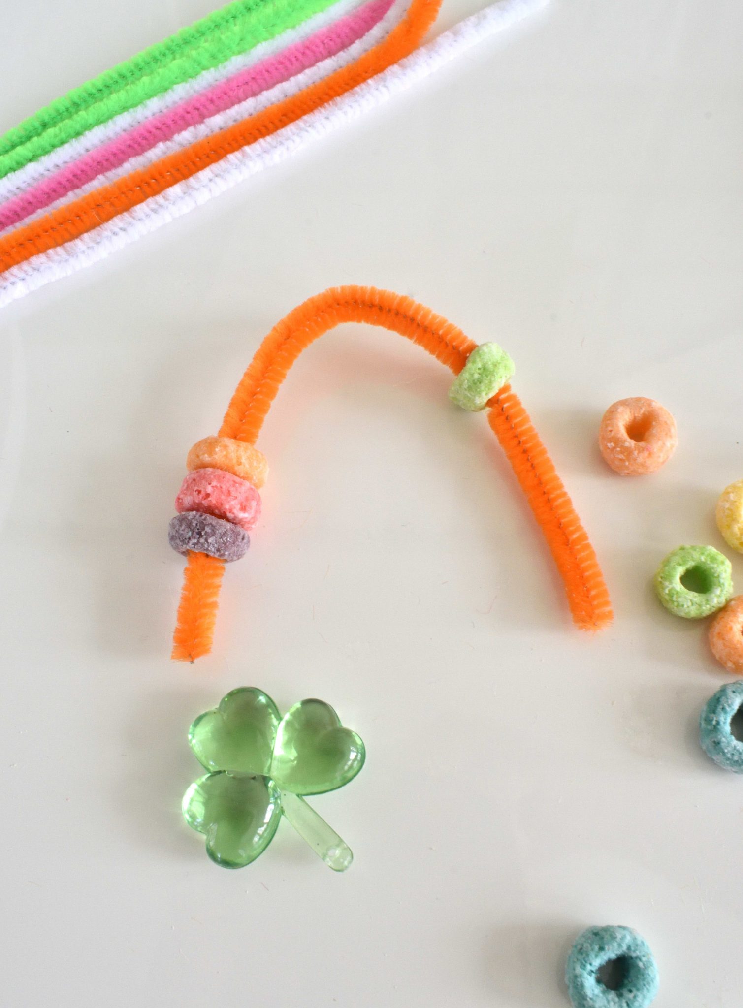 Cereal rainbow tutorial for a St. Patrick's Day breakfast!