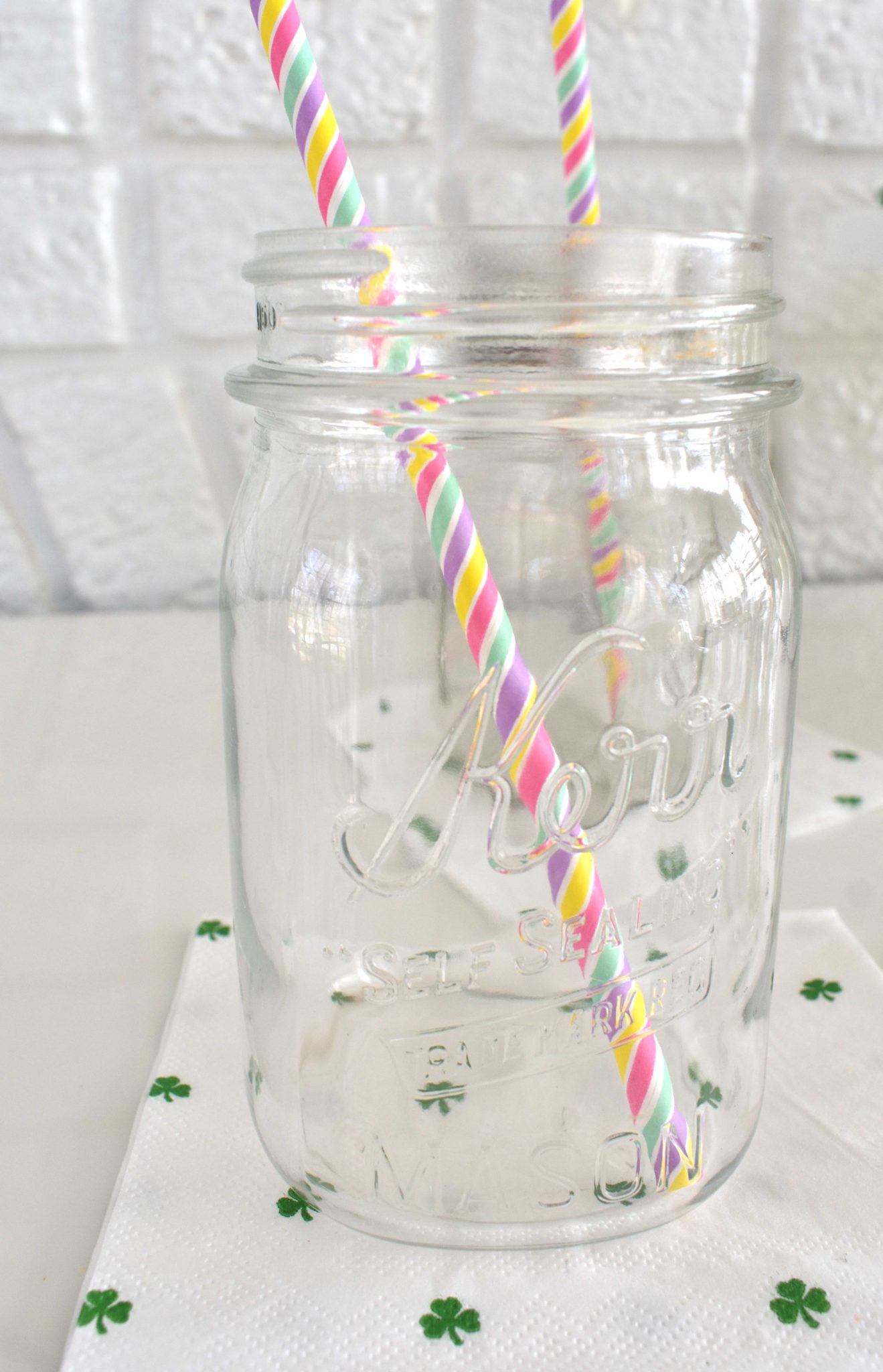 Cereal rainbow tutorial for a St. Patrick's Day breakfast!