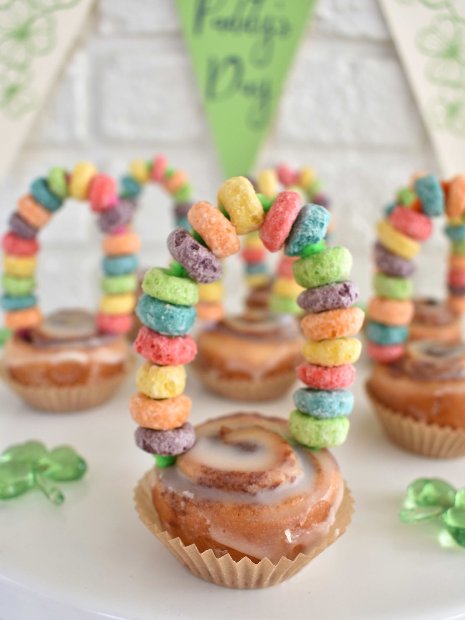 Cereal rainbow tutorial for a St. Patrick's Day breakfast!