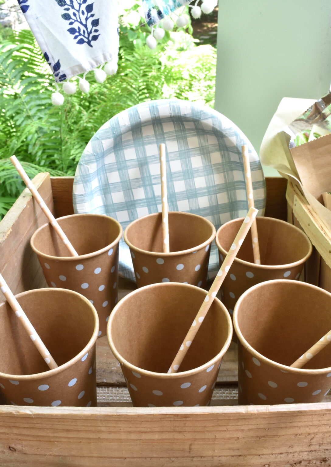 Simple picnic buffet ideas just in time for Father's Day fun!