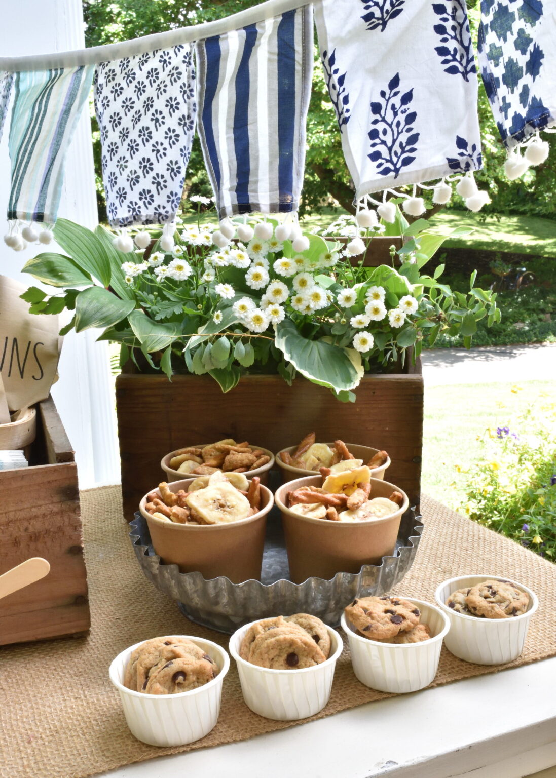 Simple picnic buffet ideas just in time for Father's Day fun!