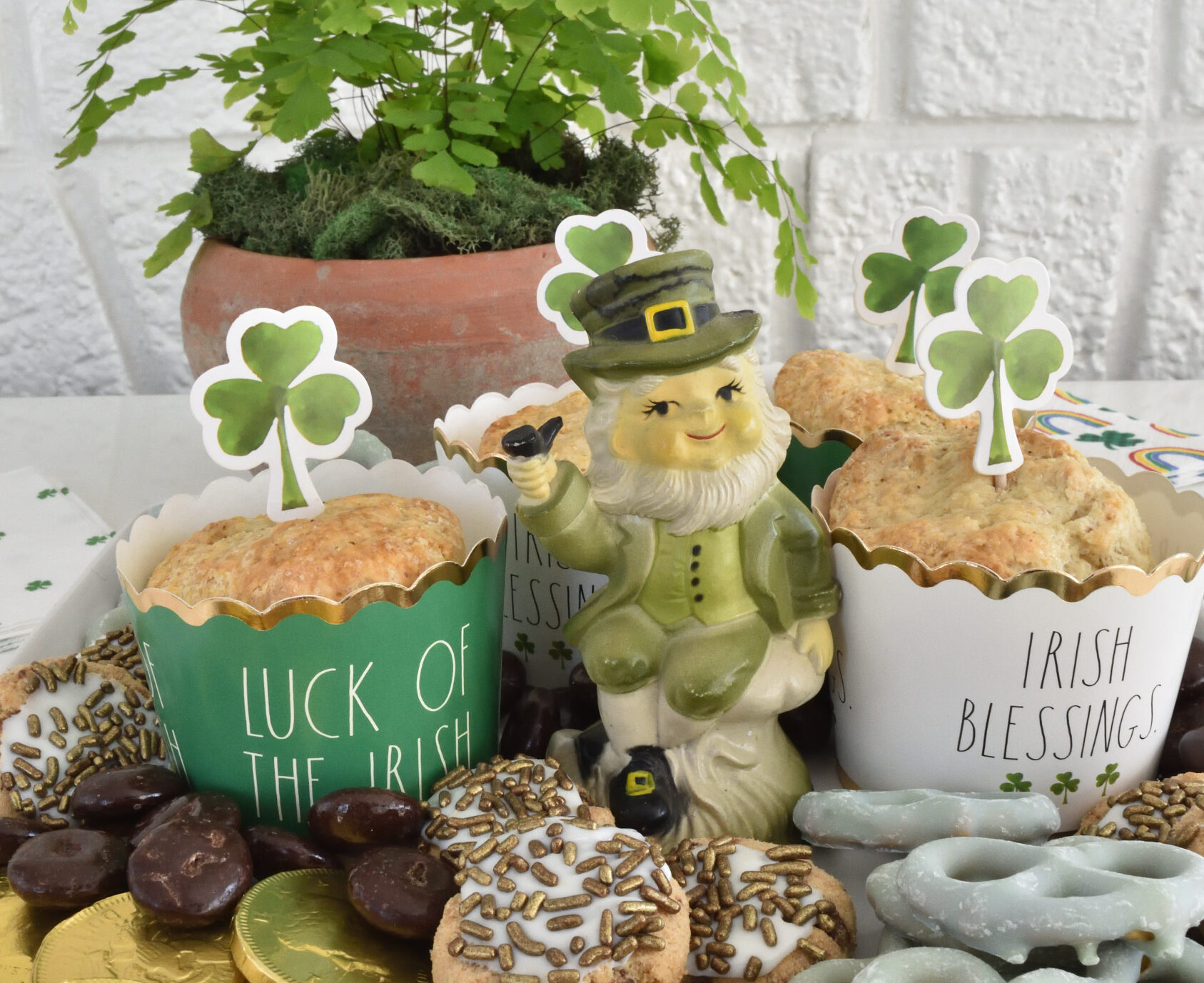 Irish soda bread is a fun St. Patrick's Day treat...see the sweet twist!