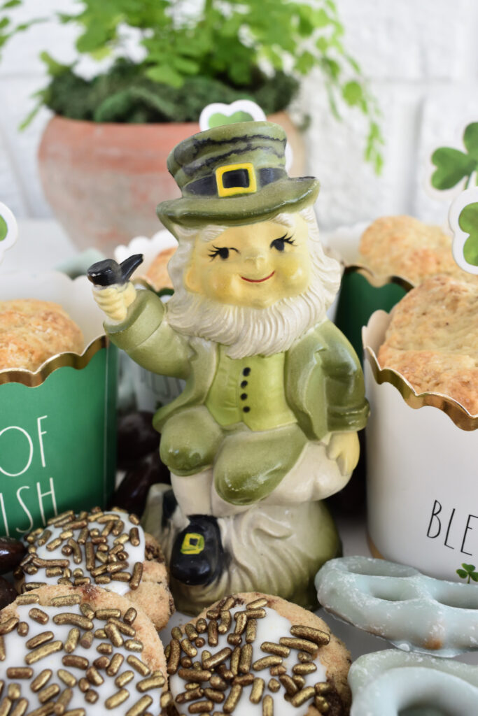 Irish soda bread is a fun St. Patrick's Day treat...see the sweet twist!