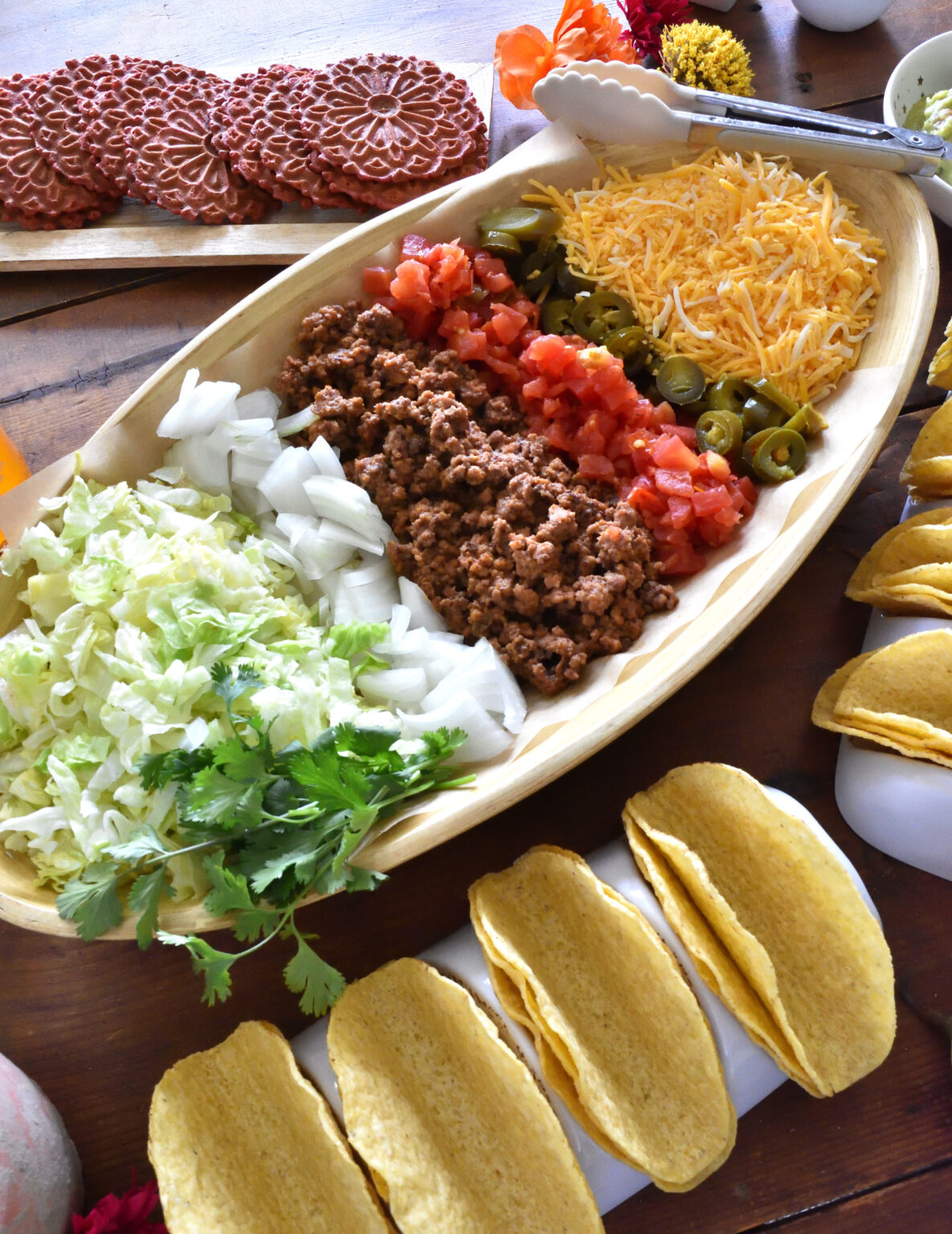 Easy taco table ideas for your Cinco de Mayo celebrations!