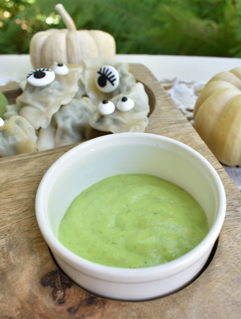 Spooky sushi is a fun, healthy and easy snack for Halloween festivities!