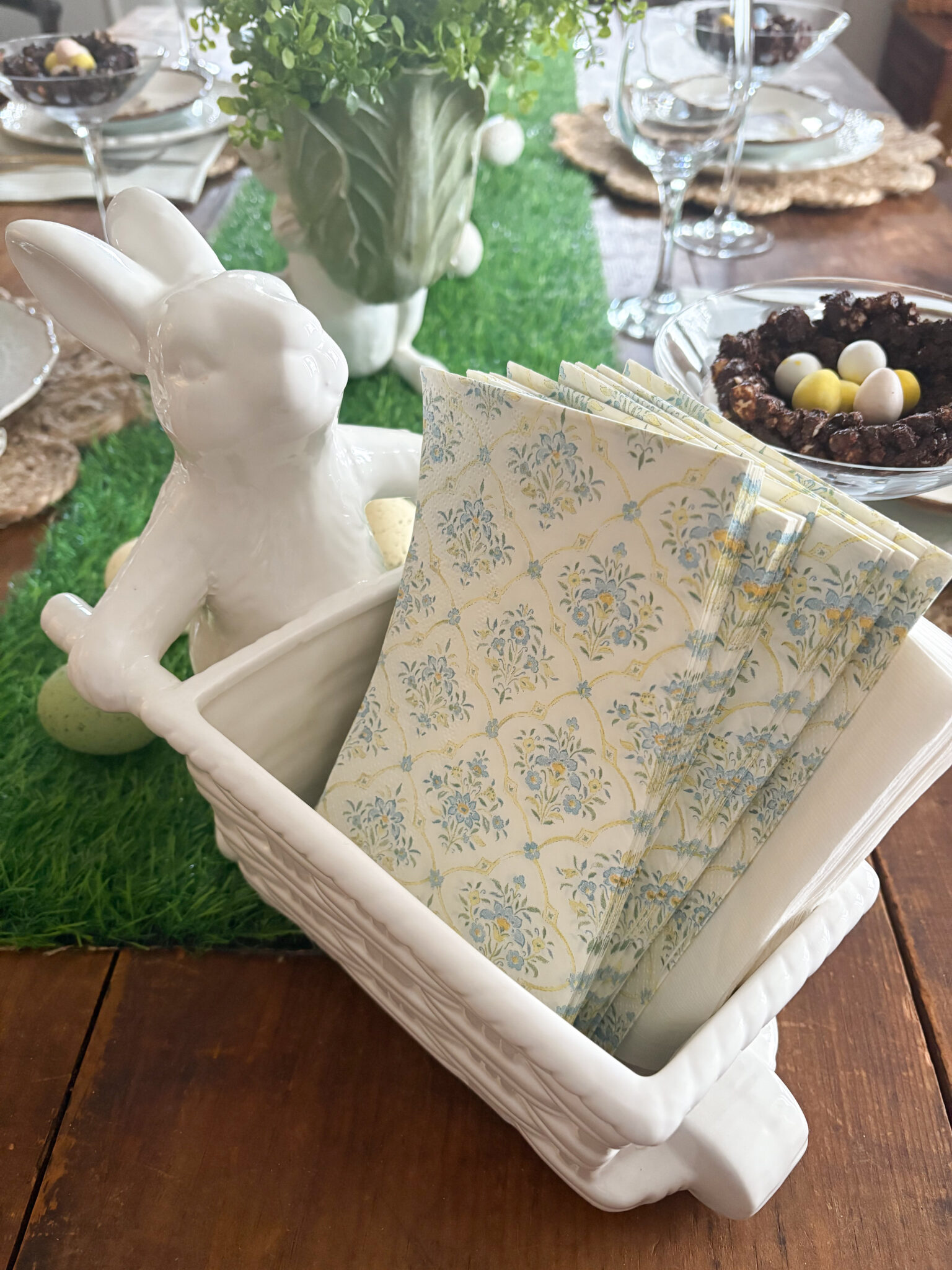 Simple Easter table inspo for holiday fun!